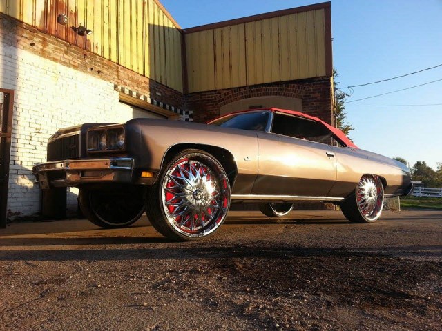 Donk on 28 inch DuB floaters - Big Rims - Custom Wheels