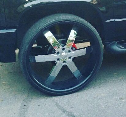 28 inch rims needs one tire $1,500 - Columbus, OH... - Big Rims ...