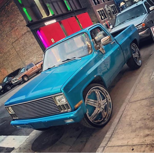 82 Chevy short bed $ 12.000 - Big Rims - Custom Wheels