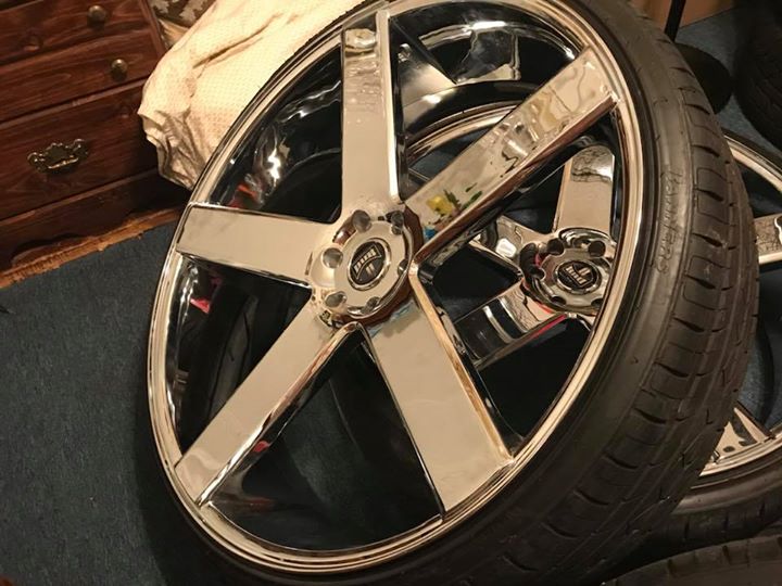 30 inch dub ballers bout 200 miles on tires $ 4.500 Franklinton, LA ...