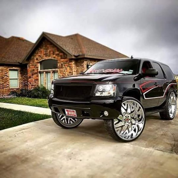 Black Chevrolet Tahoe - Big Rims - Custom Wheels
