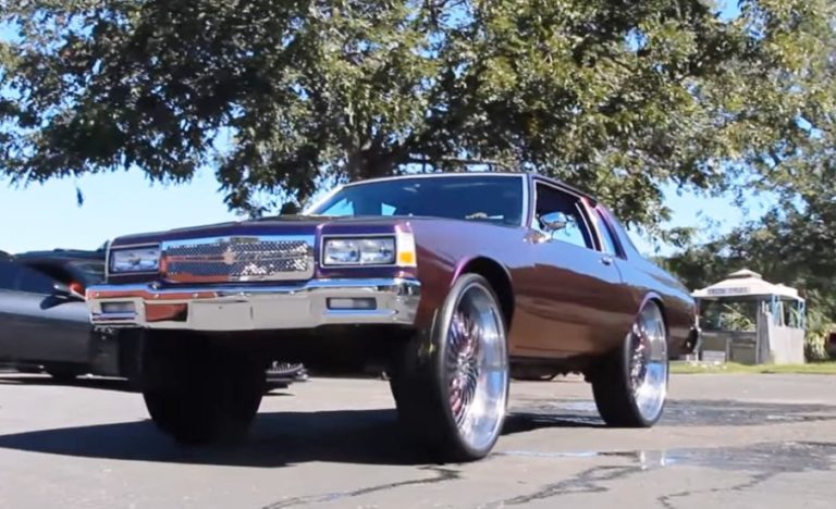 Damn nice candy paint job on two doors box Chevy looking hard 32s ...